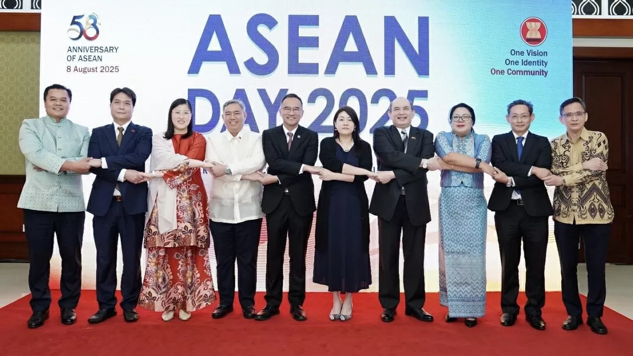 Ấn tượng chuỗi sự kiện chào mừng 58 năm Ngày thành lập ASEAN tại Quảng ...