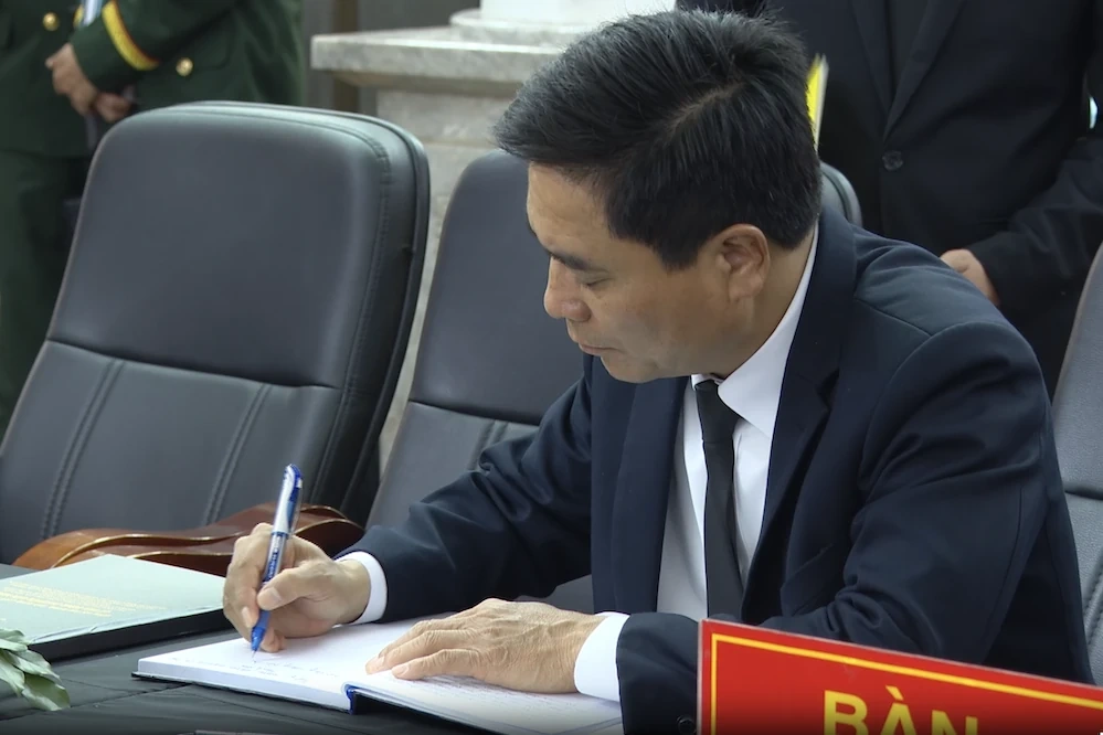 Đoàn đại biểu tỉnh Thanh Hóa viếng Đại tướng, Anh hùng Lực lượng vũ ...