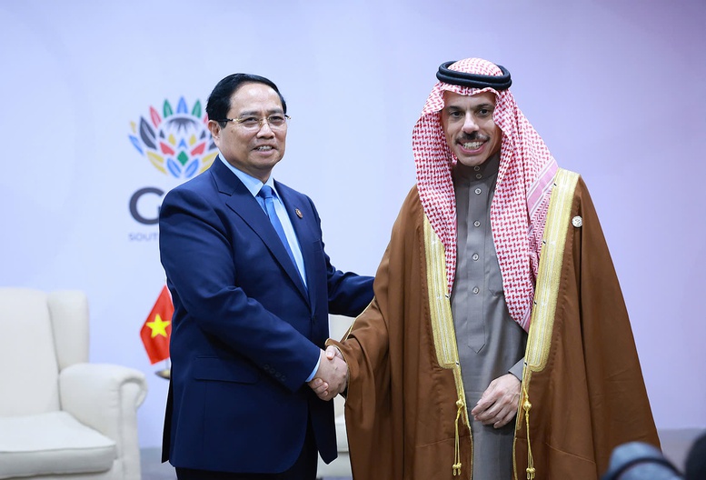 Thủ tướng Phạm Minh Chính tiếp Bộ trưởng Ngoại giao Saudi Arabia