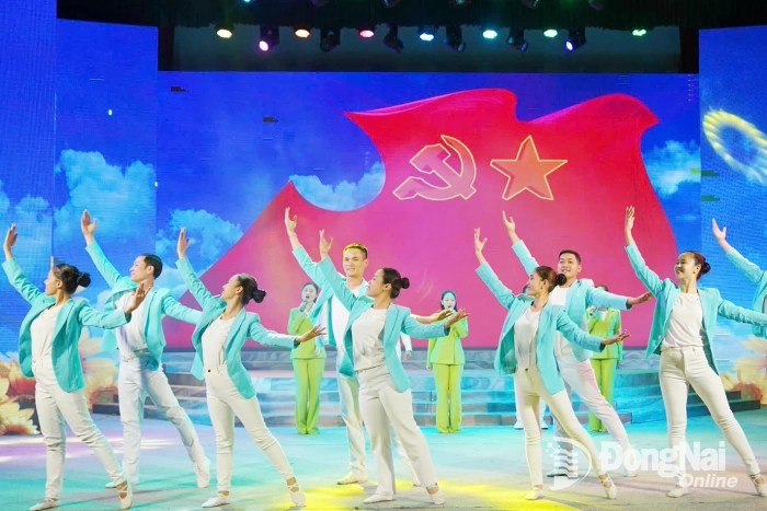 Lan tỏa khí thế đại hội từ công tác tuyên truyền