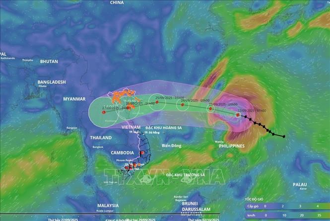 Thủ tướng yêu cầu chủ động ứng phó với siêu bão Ragasa từ sớm, từ xa, ở mức cao nhất